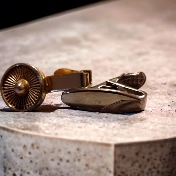 Vintage | Accessories | Beautiful Mens Vintage Tie Clips The Gold One ...